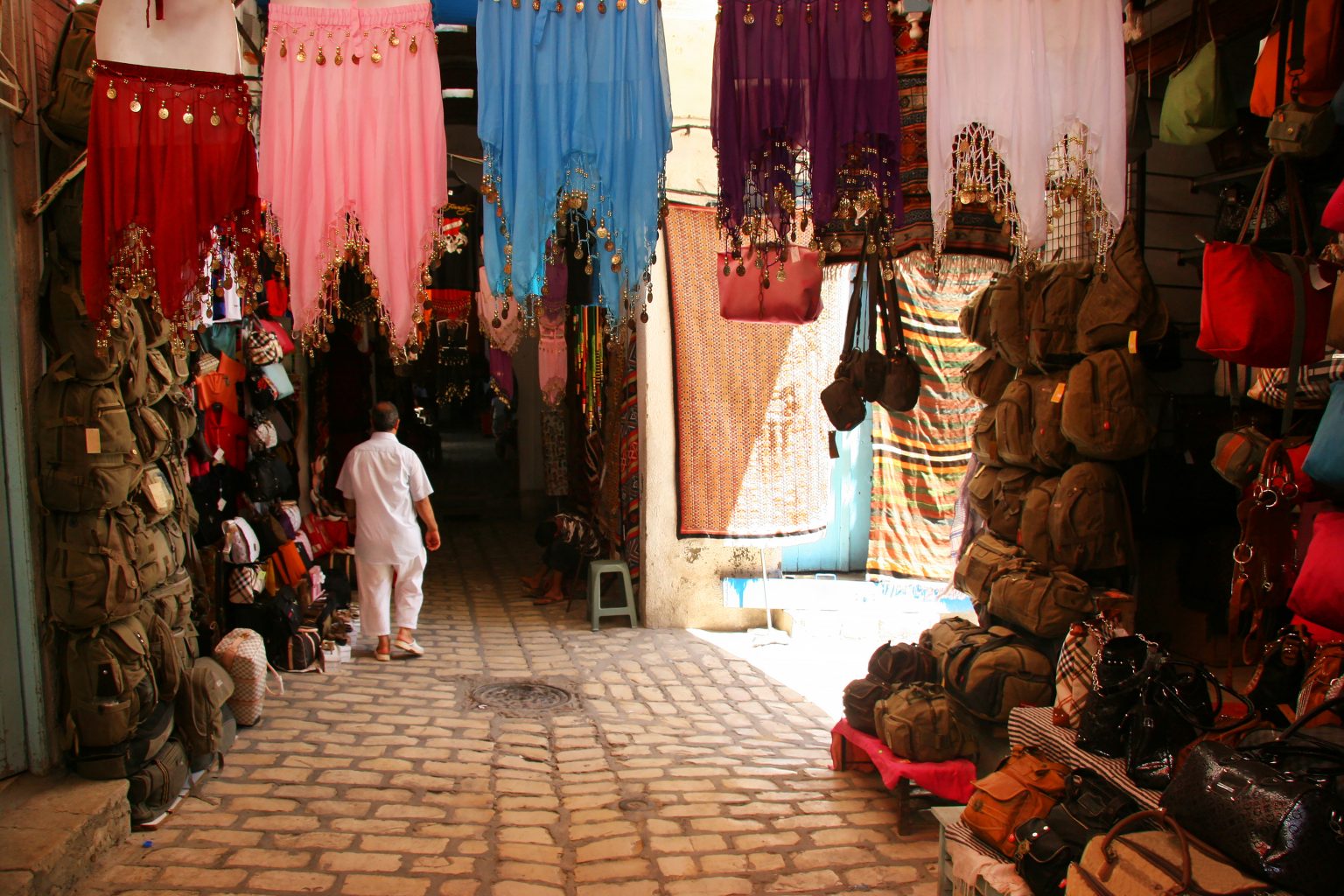 Best Cloth Markets in Delhi: Top Fabric & wholesale markets